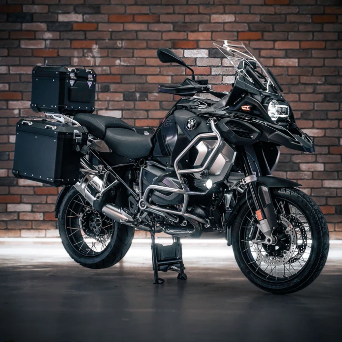 BMW 1250 GS TRIPLE BLACK – The Giveaway Guys