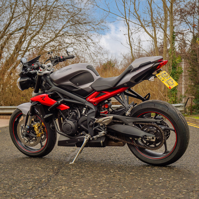 Triumph Street Triple 675R – The Giveaway Guys